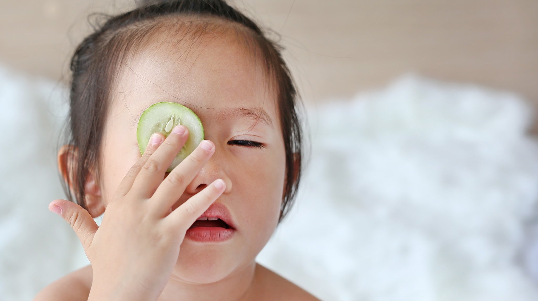 The Ultimate DIY Guide to Banishing Puffy Eyes | Under Eye Bags ...